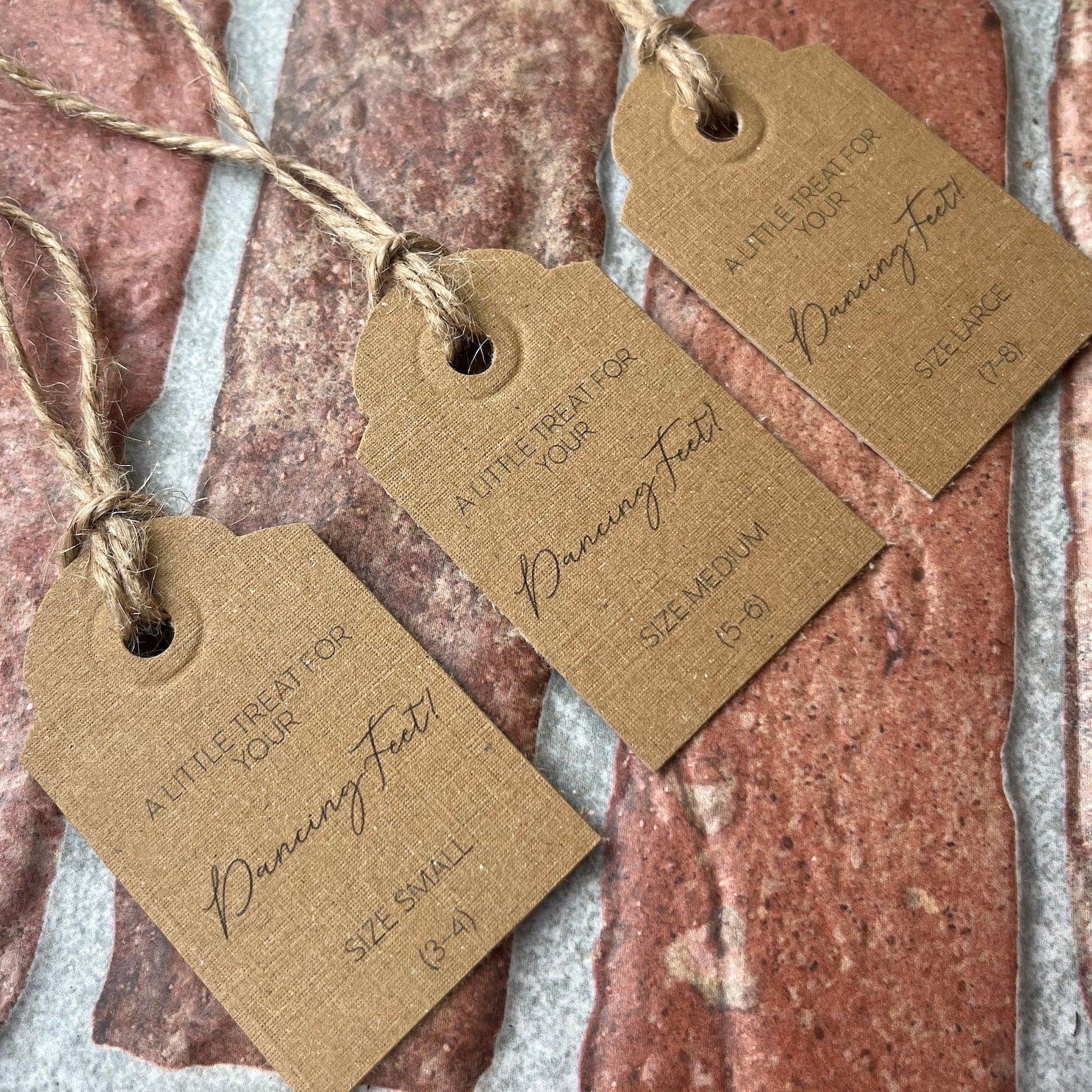 SCALLOPED Edge Wedding Flipflop Tags With Matching Twine. - Etsy UK