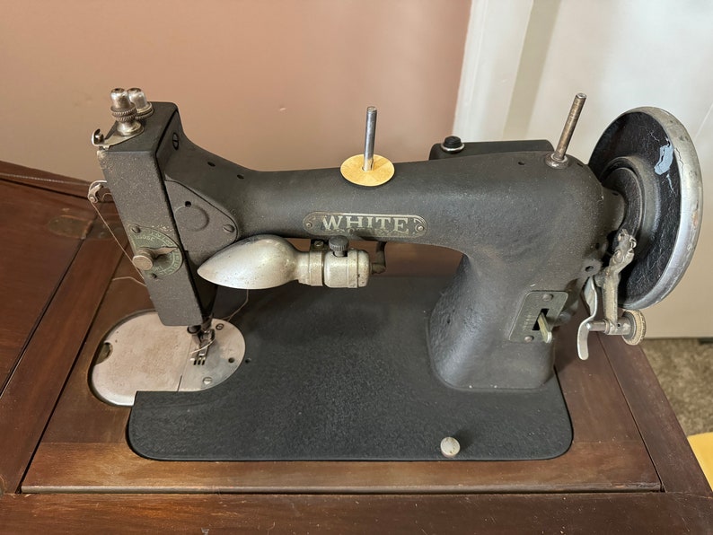 Vintage White Rotary Sewing Machine With Original Wood Table/case - Etsy