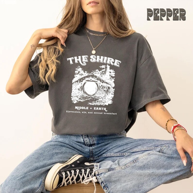 Hobbit the Shire Middle Earth T-shirt, LOTR Middle Earth Inspired Tee ...