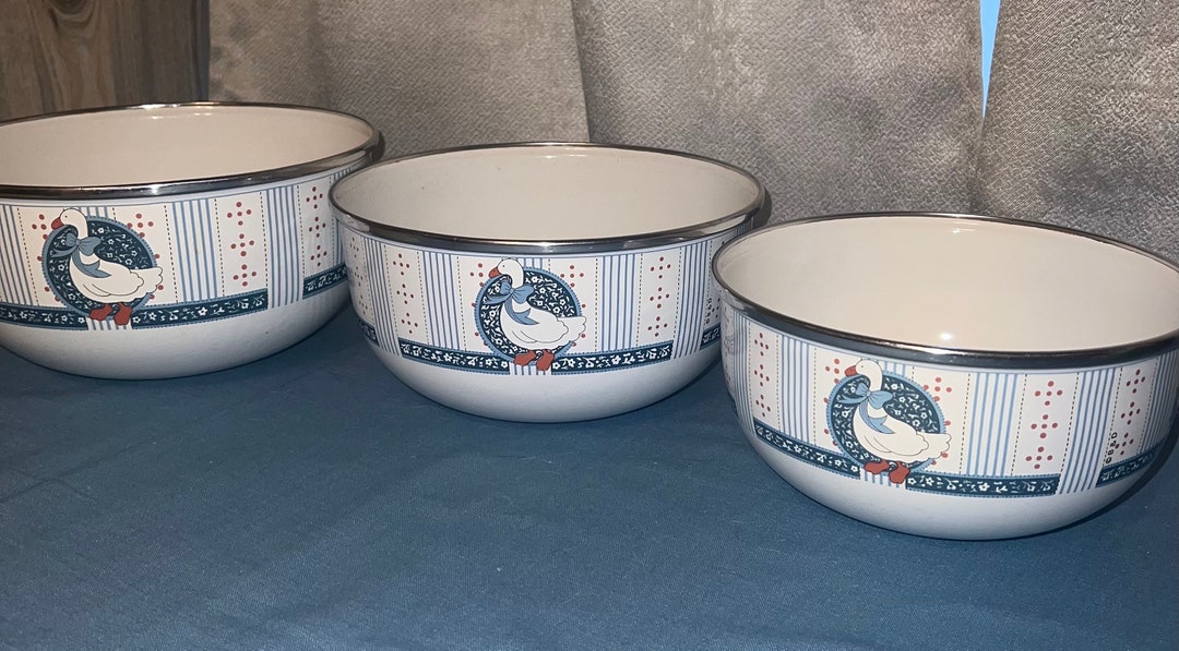 Vintage Enamel Nesting Geese Bowls Set of 3 With 2 Rubber Lids - Etsy