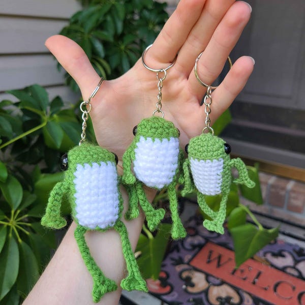 Crochet Frog Keychain - Etsy
