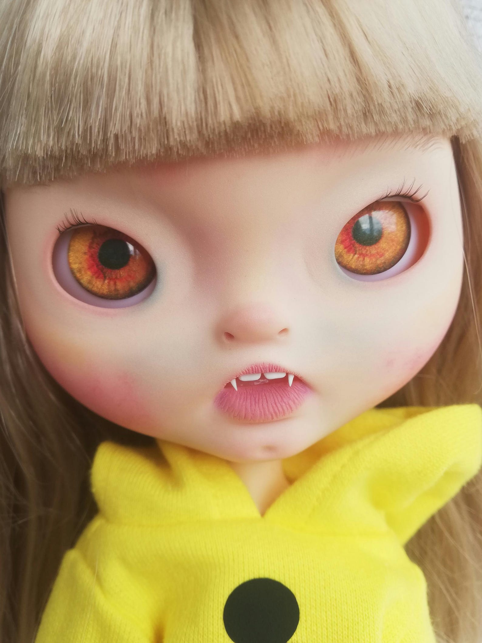 Blythe Custom Doll Vampire Sculpting Face, White Skintone, Blythe Brown ...