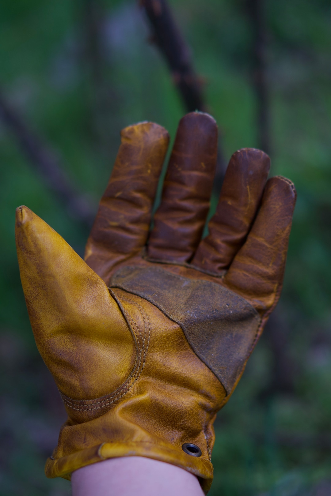 Handmade Leather Bushcraft Gloves: Fire Resistant Camping Gloves - Etsy
