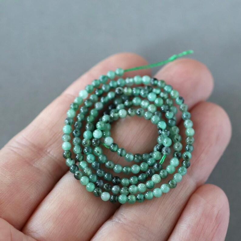 2.5mm Natural Emerald Beads 15.5