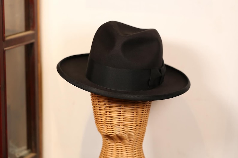 Wool Felt Fedora Hat: Wide Brim Gentleman's Hat With Grosgrain Ribbon ...