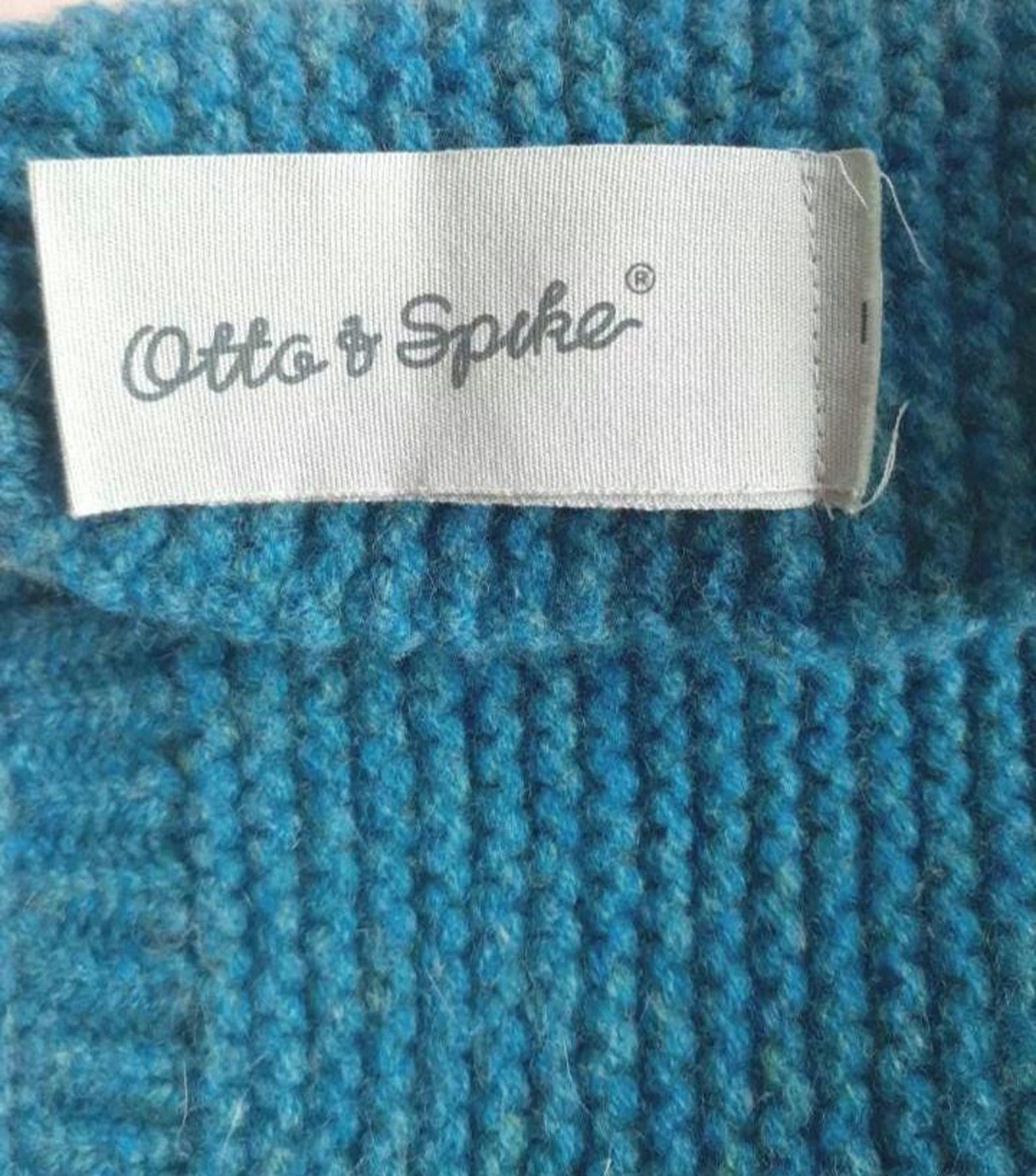 100% Wool Otto and Spike Teal Knitted Scarf Winter Knit Australian ...