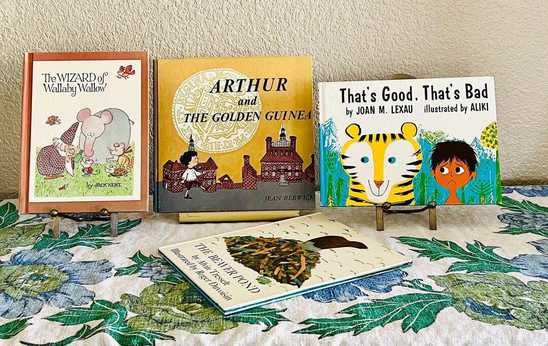 Vintage Children's Books (4 Available), Weekly Reader, "the Wizard of ...