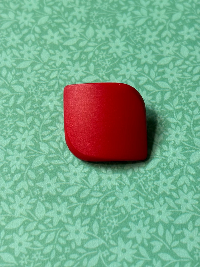 Set of 2 Red Chunky Triangular Vintage Buttons - Etsy
