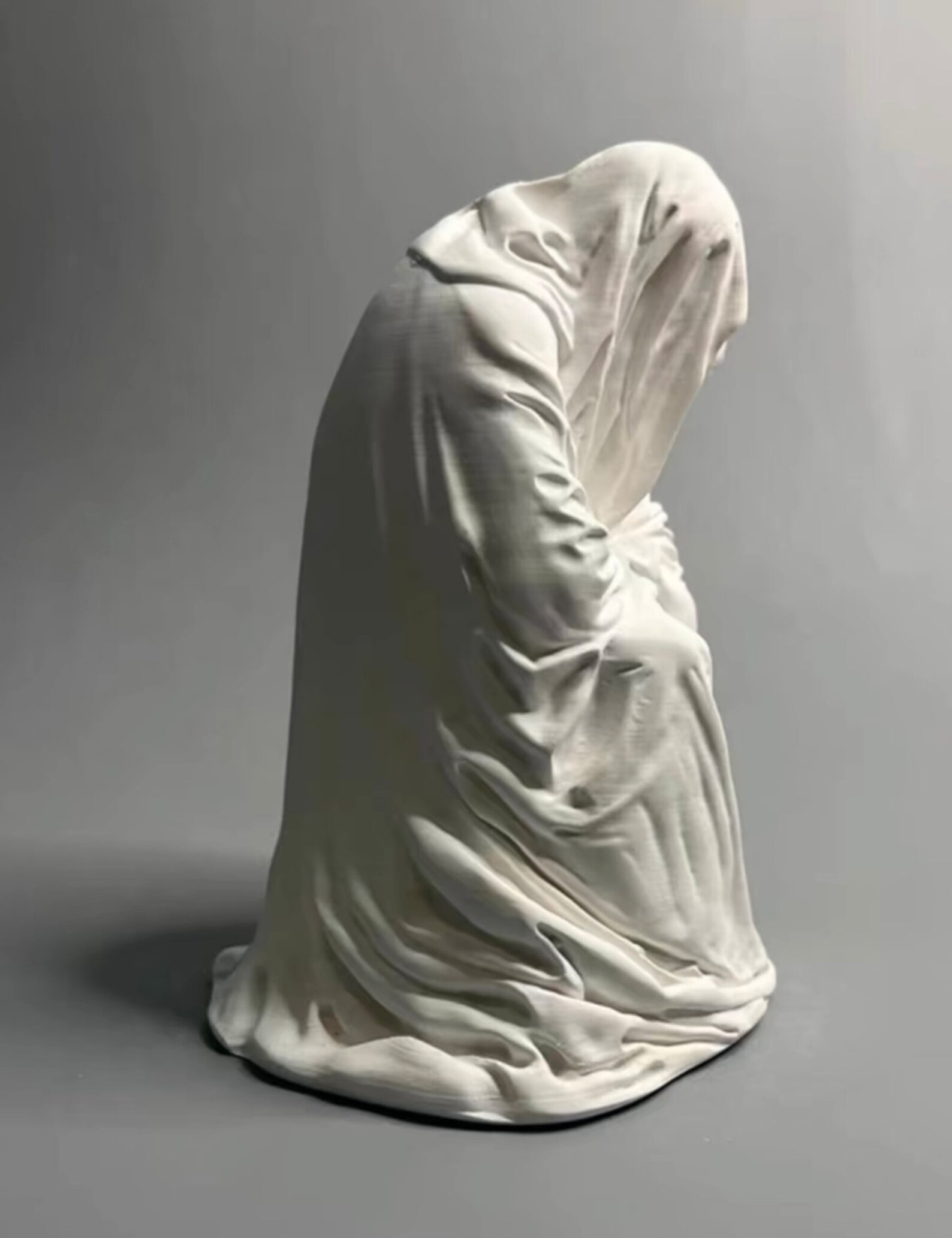 Cloak of Conscience Wizards' Gown Plaster Statue Saruman Dune Mystery ...