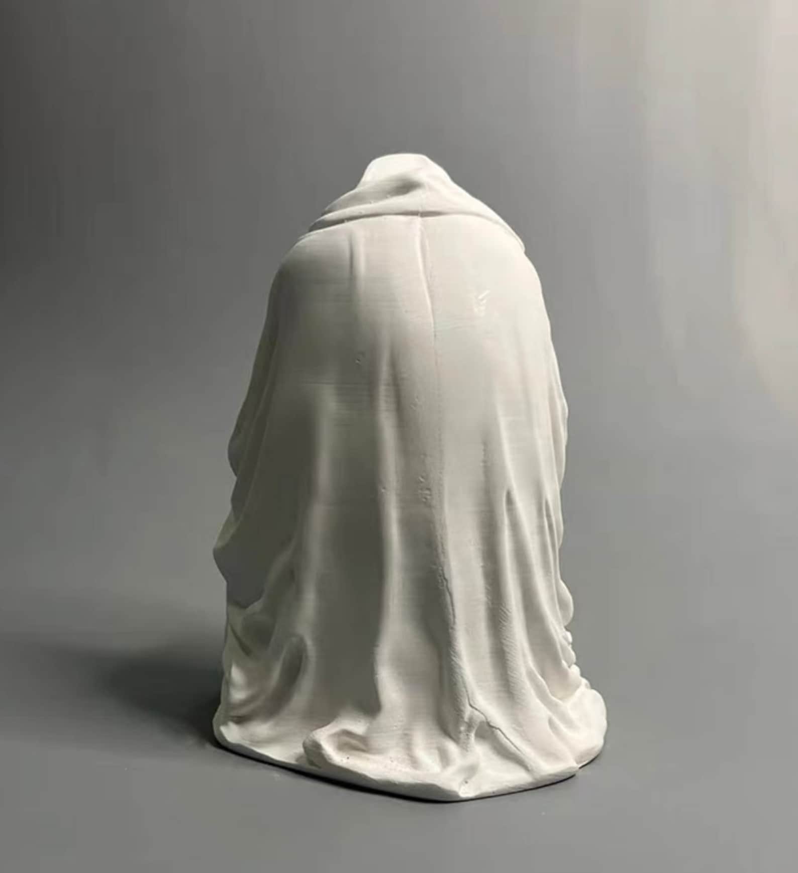 Cloak of Conscience Wizards' Gown Plaster Statue Saruman Dune Mystery ...