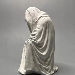 Cloak of Conscience Wizards' Gown Plaster Statue Saruman Dune Mystery ...