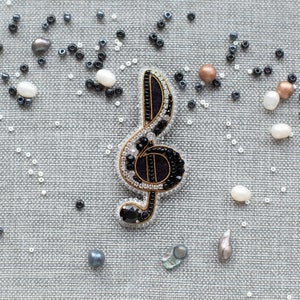 Treble Clef Handmade Beaded Brooch, Embroidery Brooch, Art Glass Pin ...
