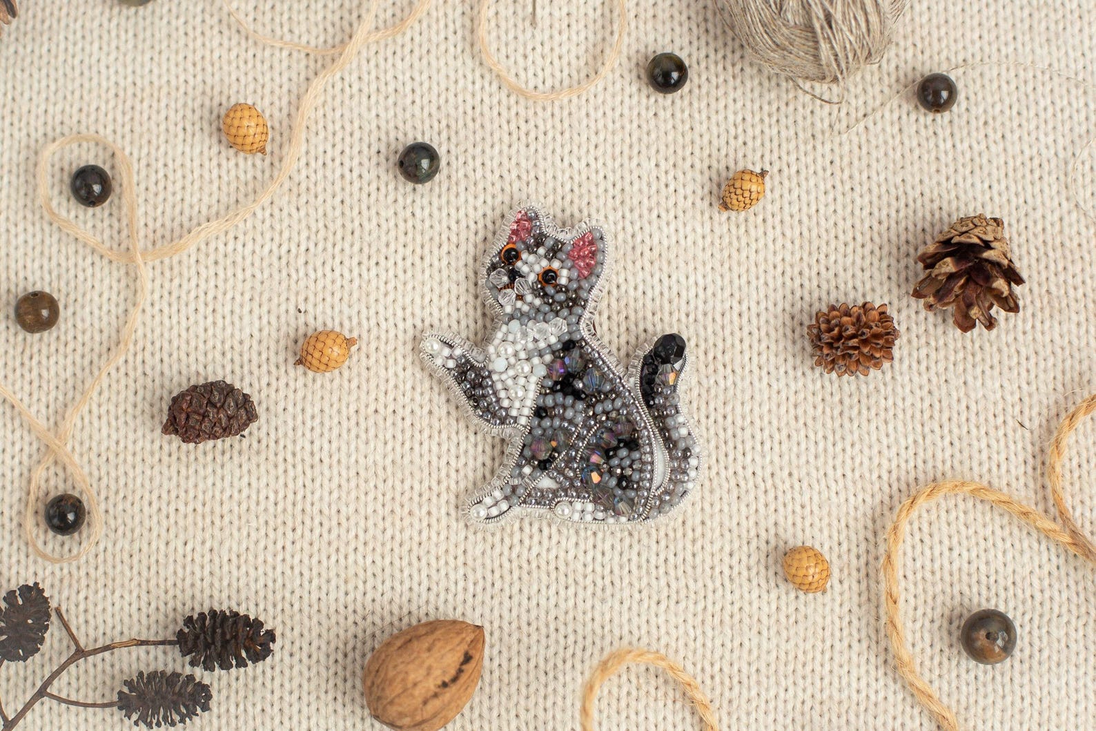 Bead Embroidery Kit: Gray Tabby Cat Brooch DIY Craft - Etsy
