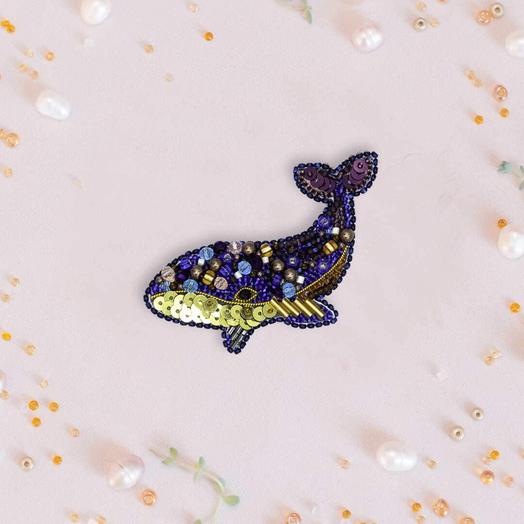 Blue Whale Handmade Beaded Brooch, Embroidery Brooch, Art Glass Pin ...