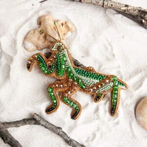 Bead Embroidery Kit Praying Mantis, DIY Beaded Brooch Kit, Insect Craft Kit, Jewelry Making Kit ...