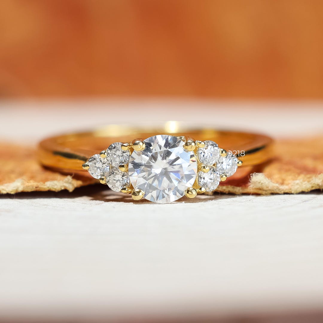 Round Brilliant CVD Diamond Anniversary Ring for Her, Side Stone Yellow ...