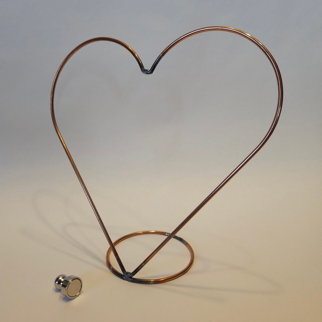 Heart Shaped Picture Display Stand Handmade Steel 4x6 Picture Display ...