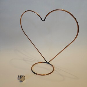 Heart Shaped Picture Display Stand - Handmade Steel 4x6 Picture Display ...