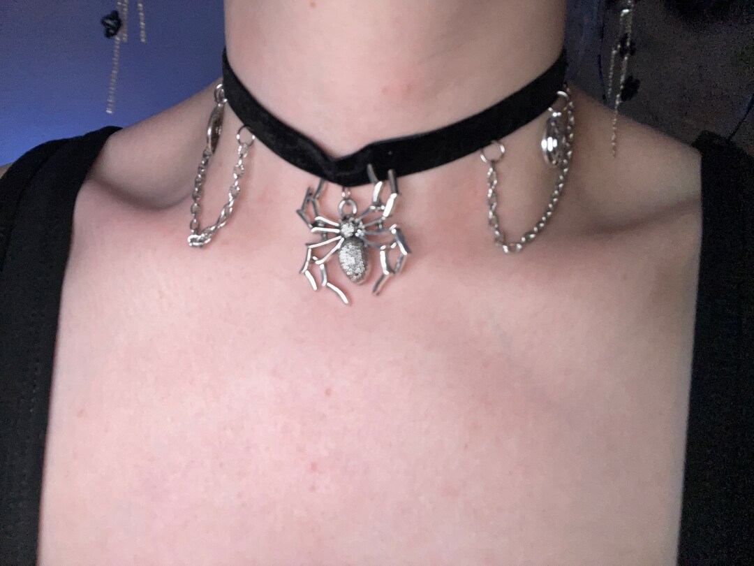 Spider Choker - Etsy