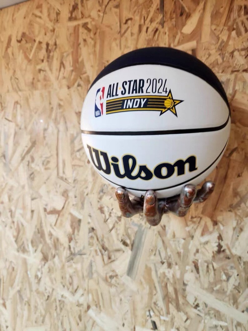 Hand-held Basketball Wall Decoration: Sports-themed Interior Decor ...