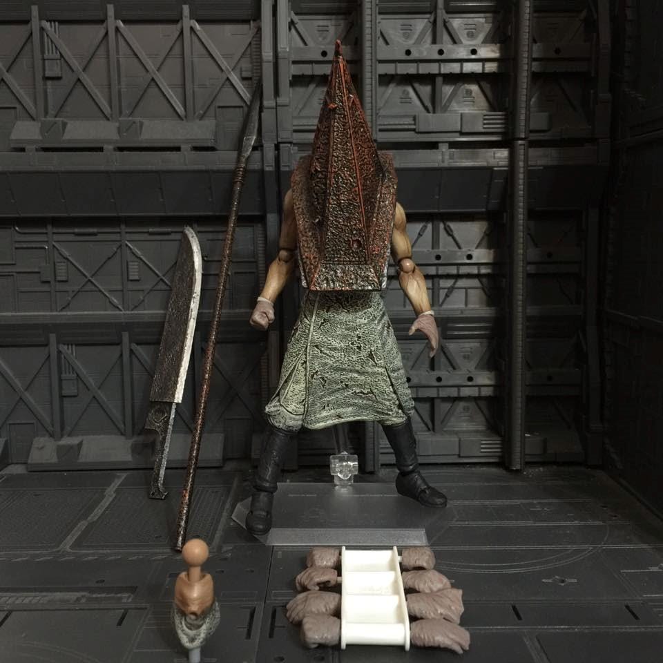 Handmade 5.9 in Pyramid Head Movable Joints Figure Model, Home Decor ...