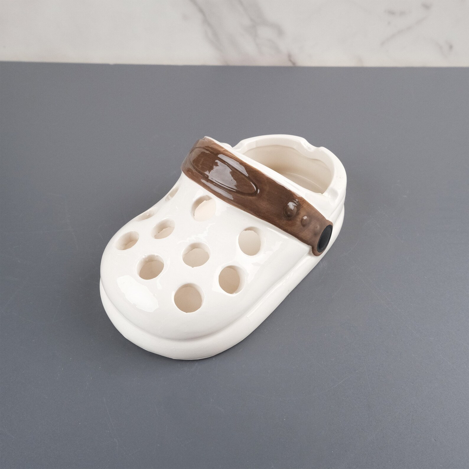 5 Colors Available for Hole Shoe Ashtray, Cute Ceramic Office ...