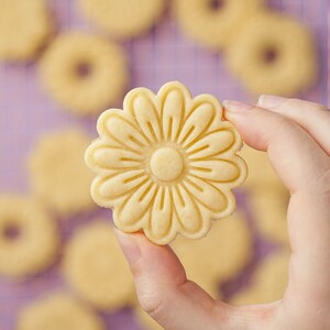 Spring Flowers Cookie Cutter & Stamps Set Perfect for Linzer Cookies ...