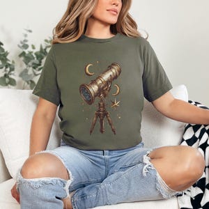 Vintage Telescope Celestial Design Artistic Astronomy Graphic T-shirt ...