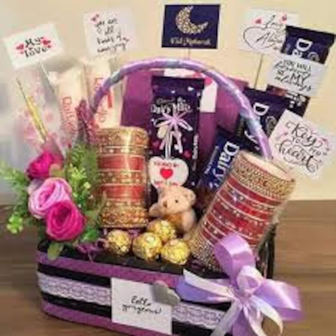 Gift Baskets and Customized Gift Hampers - Etsy