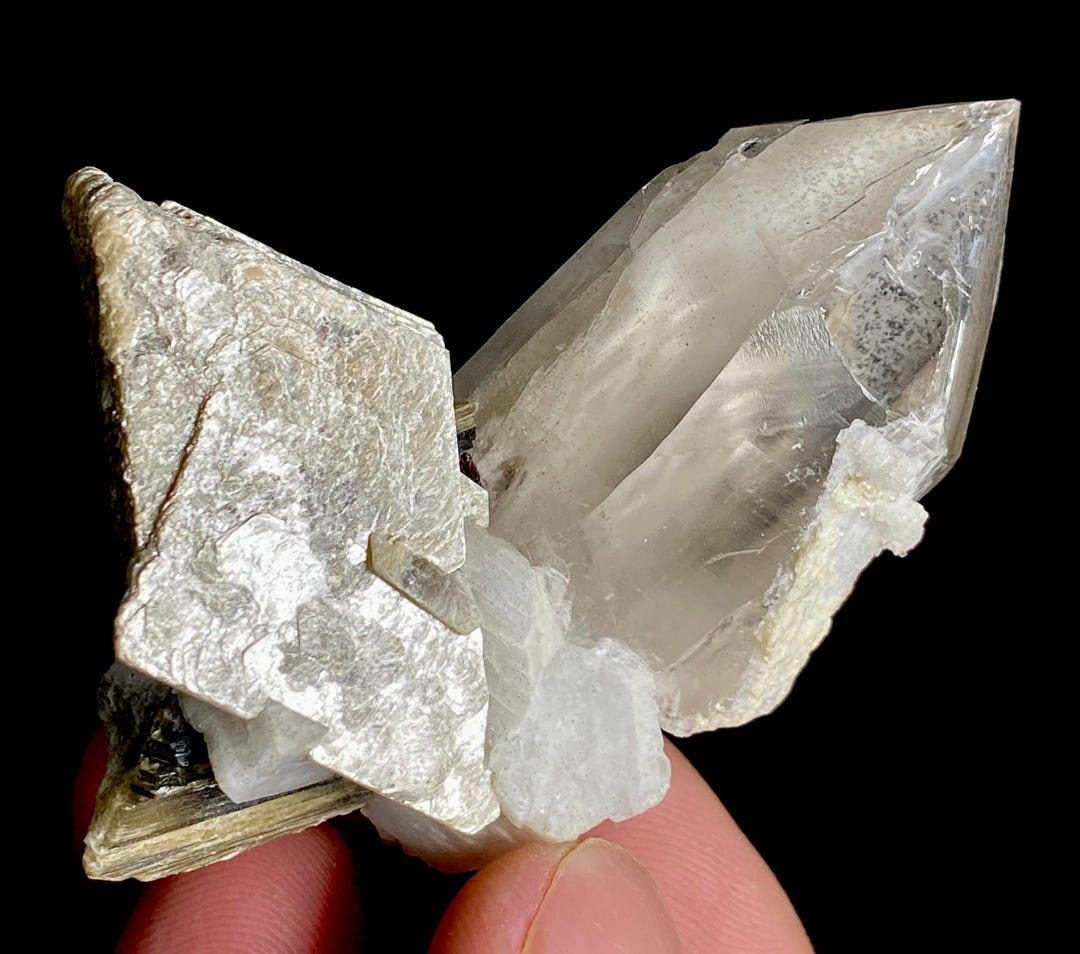 384 Carat Unique Natural Terminated QUARTZ Crystal With Mica Cluster ...