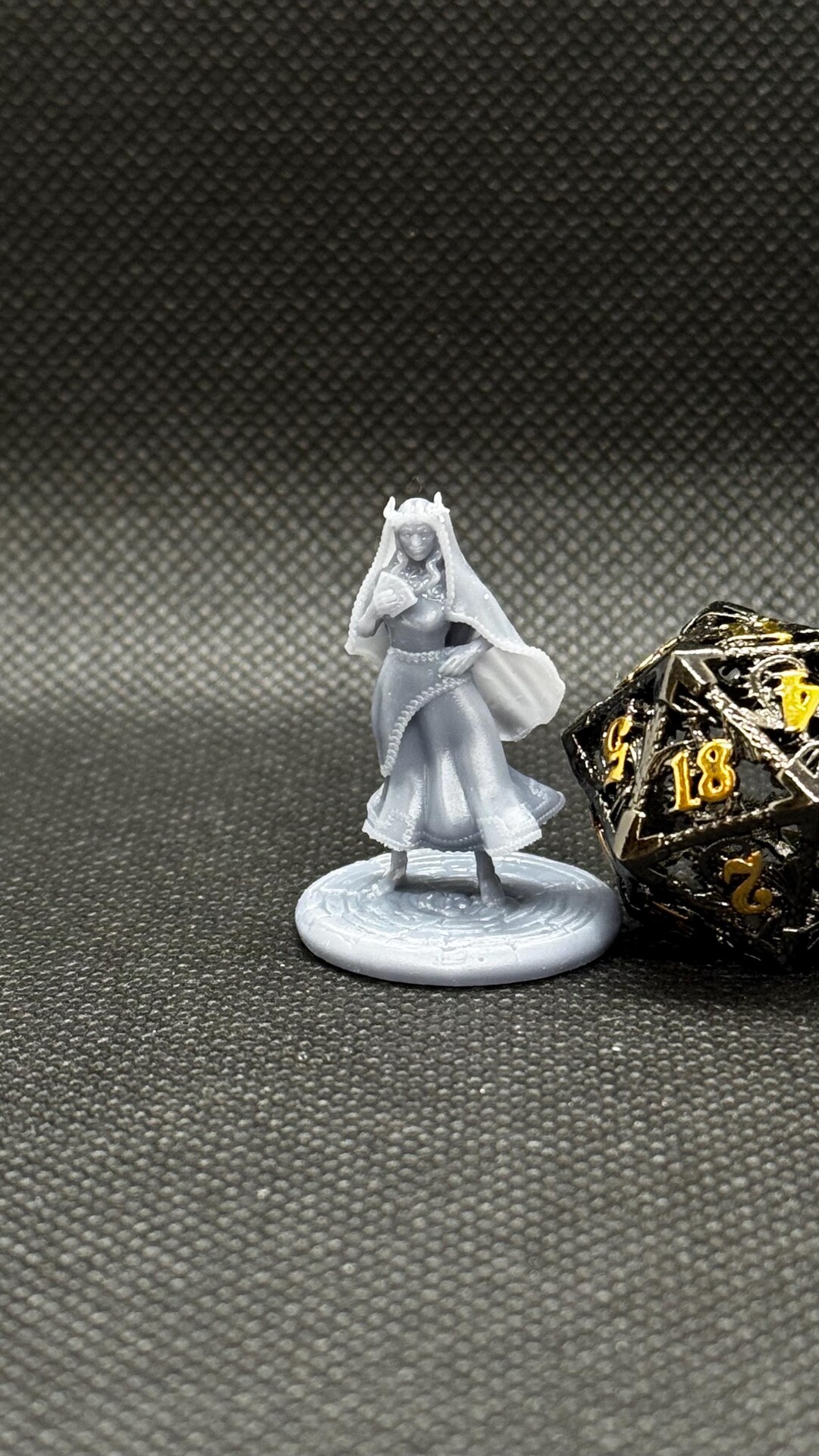 Tiefling Fortune Teller Miniature | Cambion Devilkin Fiendspawn Oracle ...