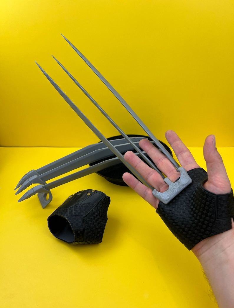 Wolver Claw Replica – Wearable 3D Printed Cosplay Accessory - Etsy