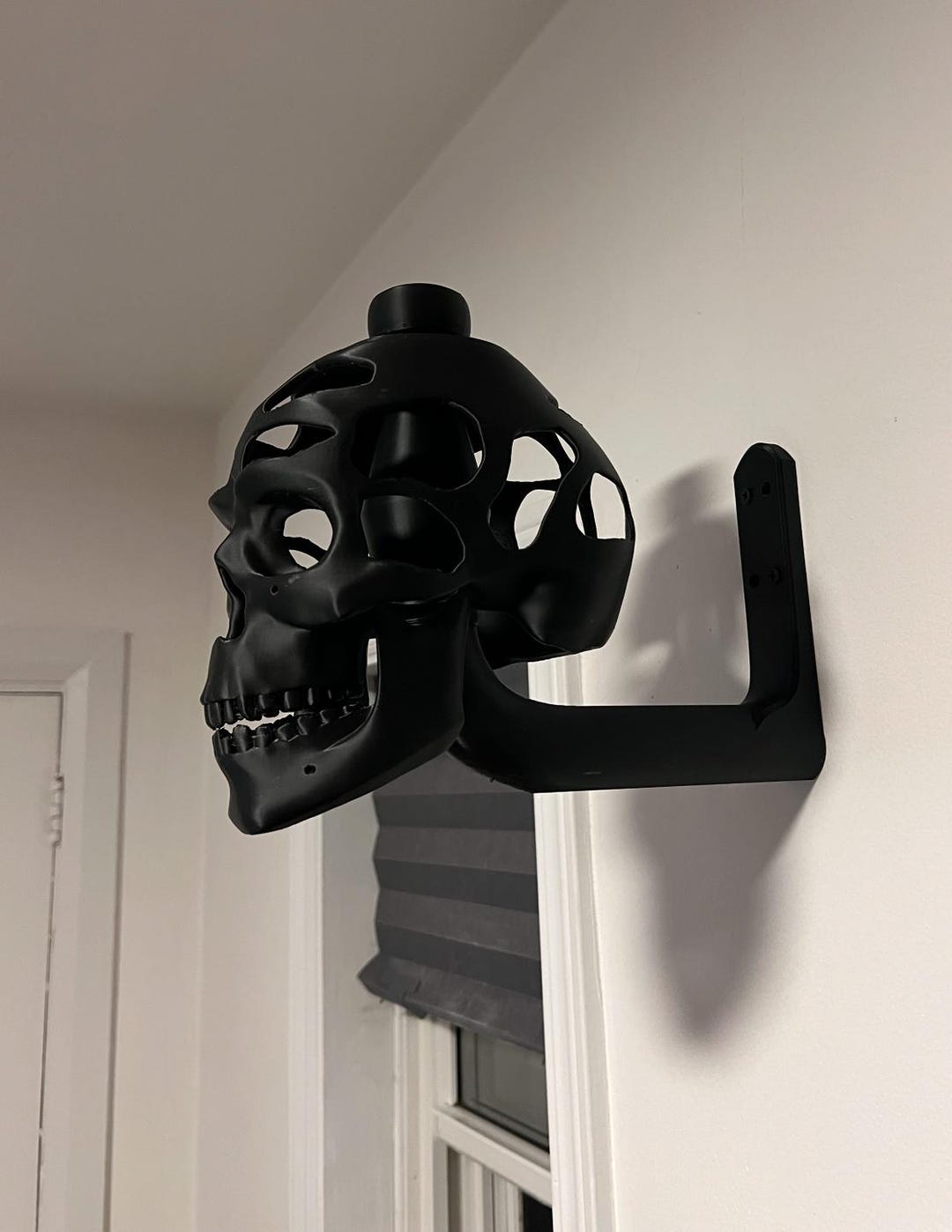 Wall-mounted Skull Helmet Display Stand – Unique 3d-printed Holder for ...