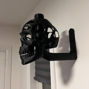 Wall-mounted Skull Helmet Display Stand – Unique 3d-printed Holder for ...