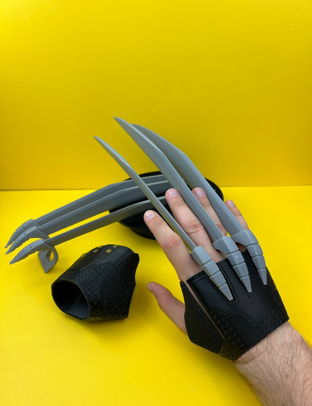 Wolverine Claw Replica – Wearable 3D Printed Cosplay Accessory - Etsy