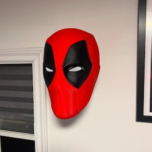 Wall-mounted Skull Helmet Display Stand – Unique 3d-printed Holder for ...