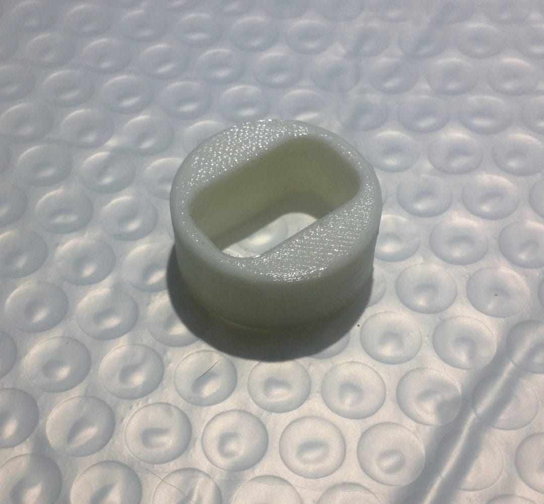 Gm/chevy Sierra/silverado Tailgate Bushing - Etsy