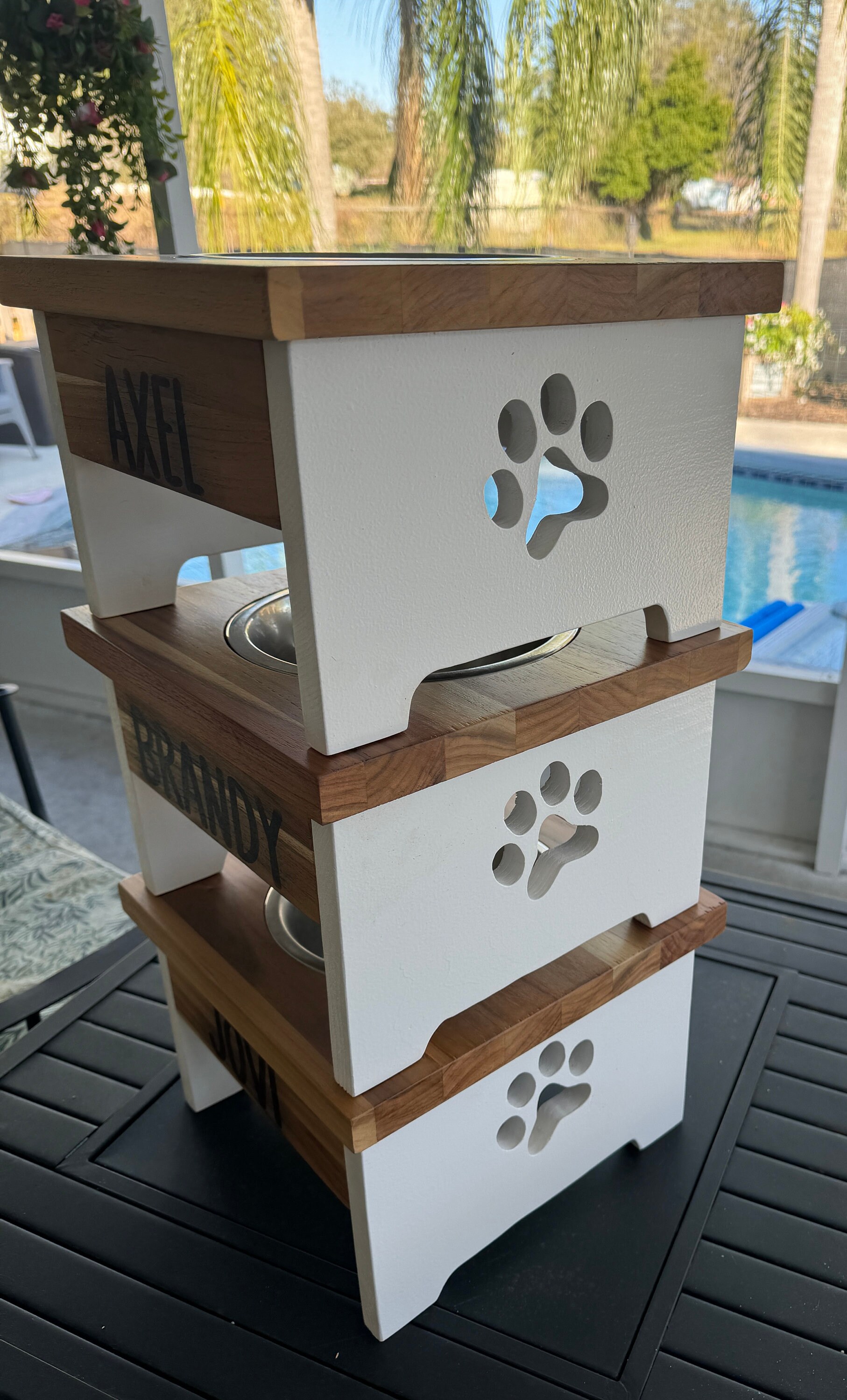 Custom Elevated Dog Stand - Etsy