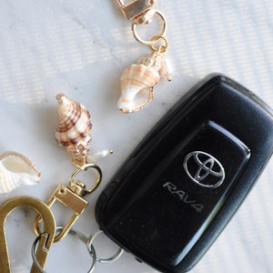 Seashell Keychain | Dainty Seashell Keychain | Small Keychain | Coastal ...