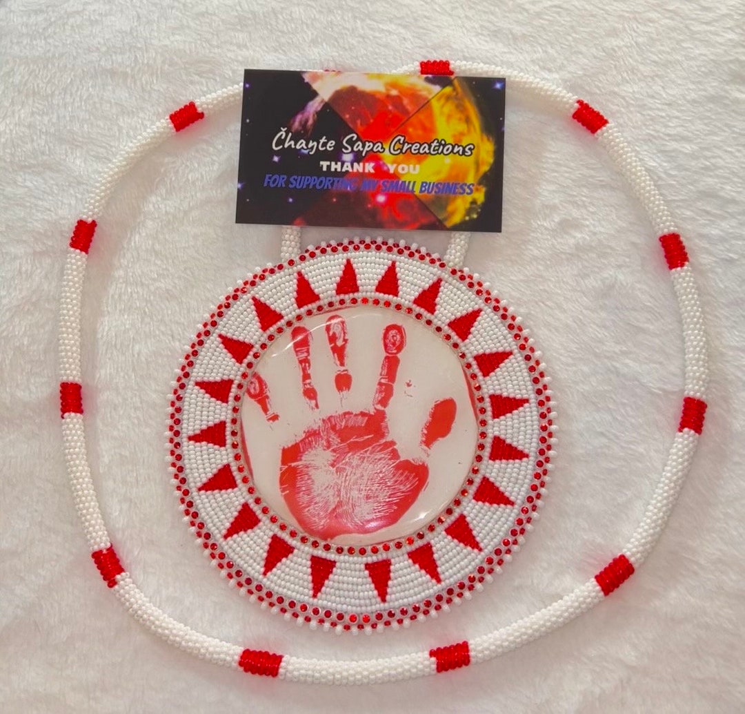 MMIW Beaded Medallion - Etsy