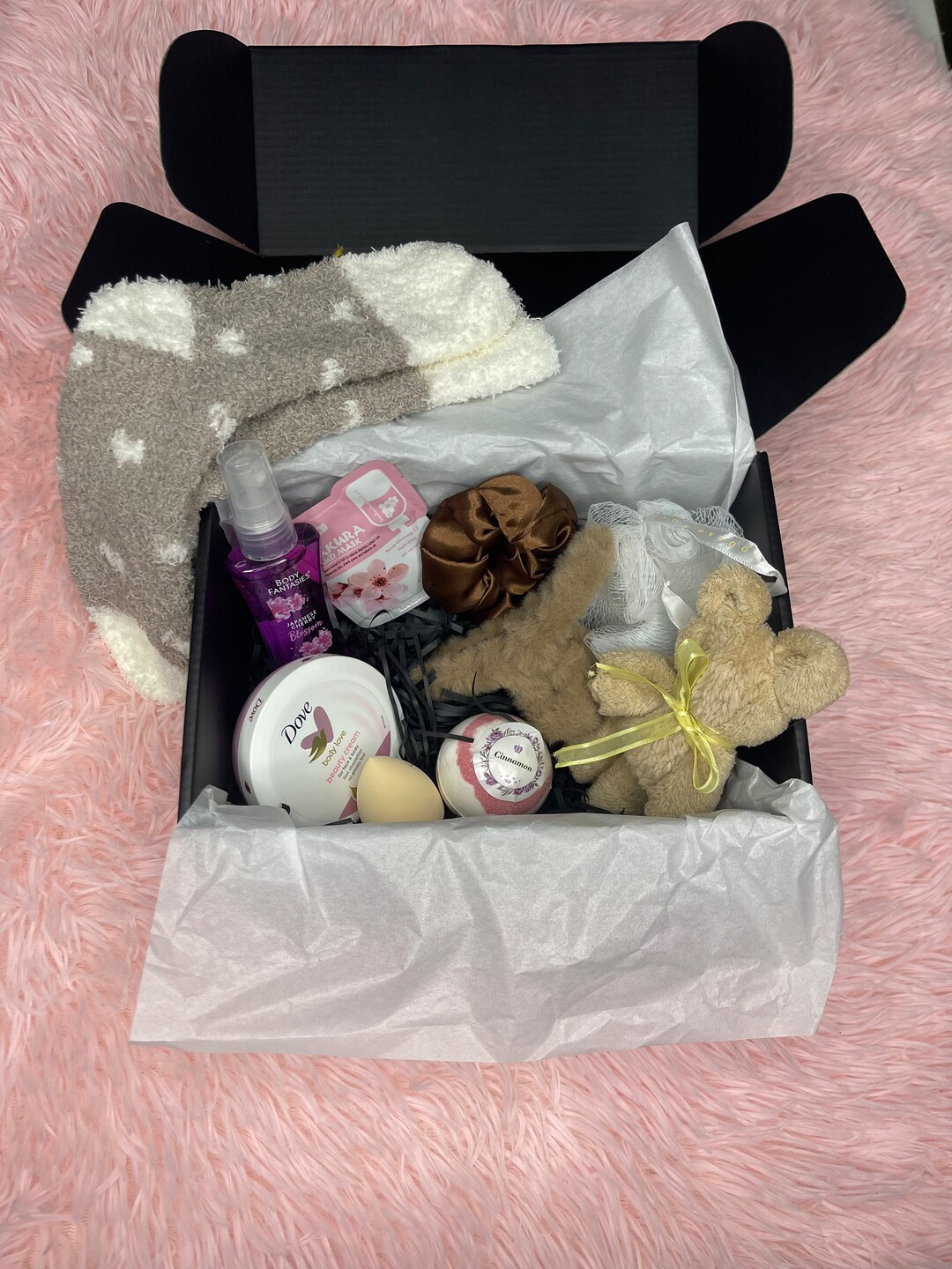 All Essentials Gift Box, Birthday Gift Box, Birthday Queen, Girlfriend ...