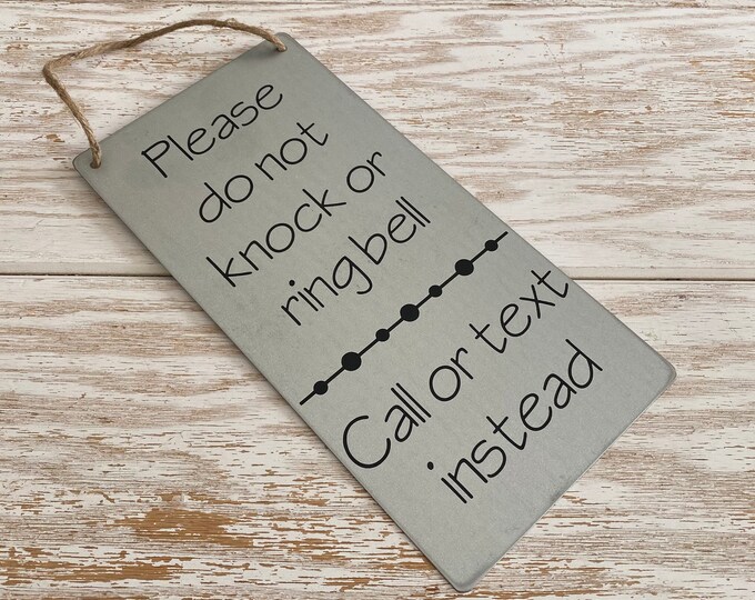 Protective Dogs Front Door Sign, Do Not Disturb Sign, Dog Decor, Dog ...