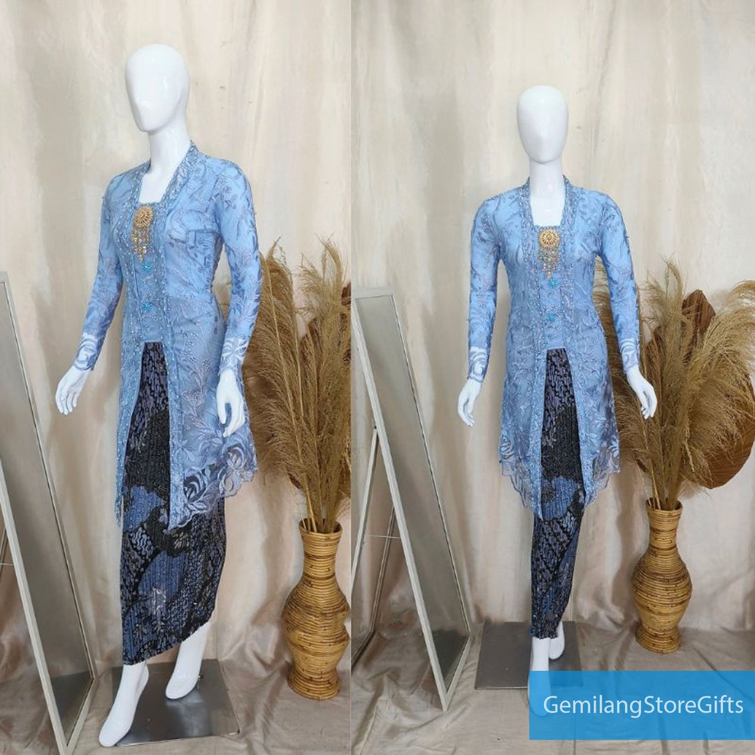 Stunning Graduation Kebaya: Tunic With Tulle and Furing Details, Kebaya ...
