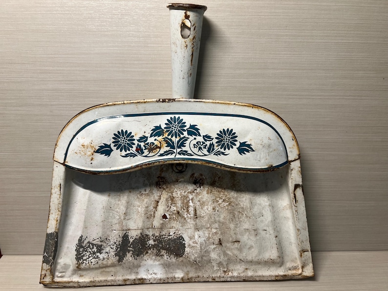 Vintage Metal Dustpan Ca. 1970s - Etsy