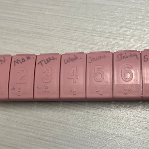 Vintage Tupperware 7-day Pill Organizer, Mauve Pre-owned: Sturdy - All ...