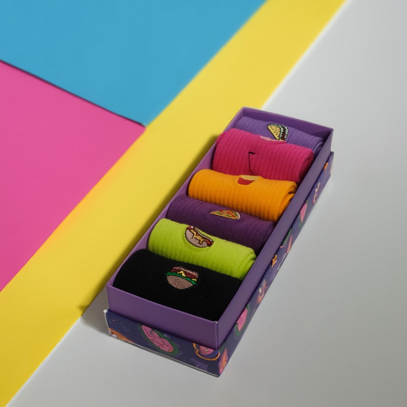 Colored Breathable Socks, 6 Pairs of Socks, Sausage Socks, Embroidered ...