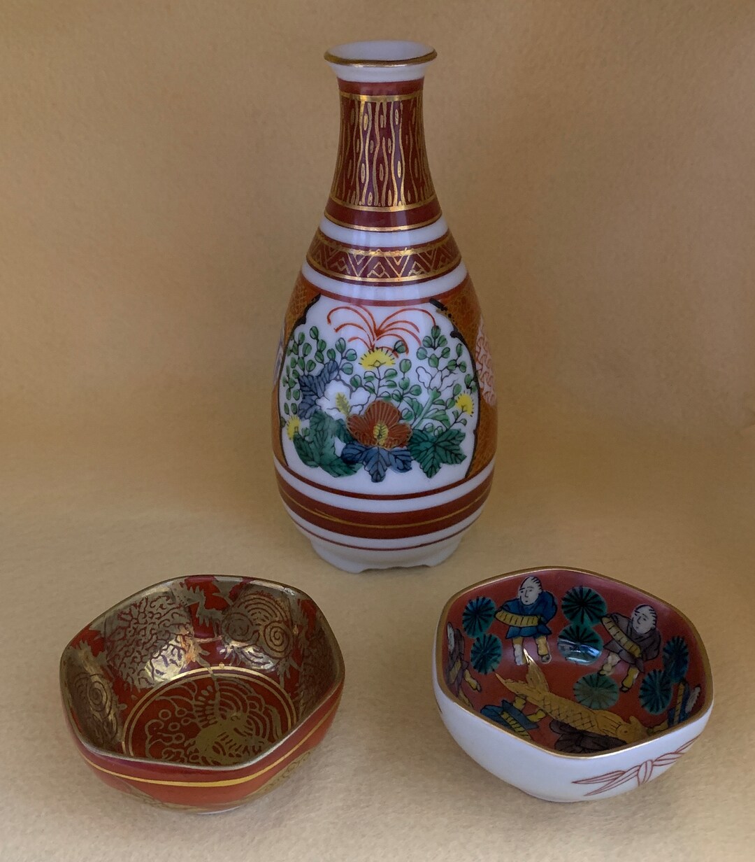 Japanese Sake Serving Set kutani-yaki A Bottle and Two Cups - Etsy