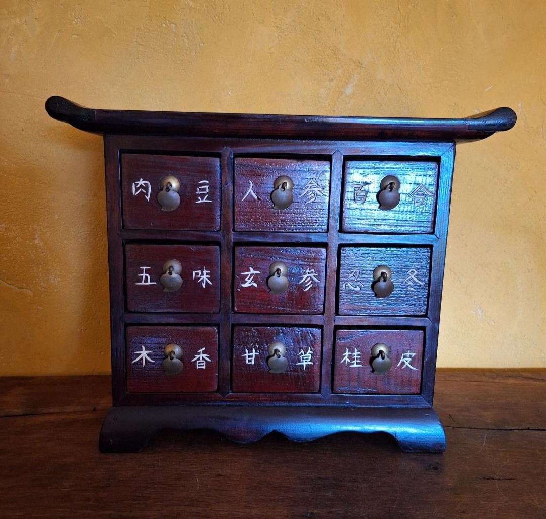 Belle armoire d'apothicaire chinoise vintage - armoire à thé - ancienne ...