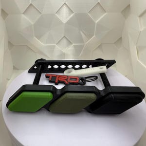 Toyota Tri-color Grille Badge Emblem. (LIFETIME WARRANTY) Tacoma ...