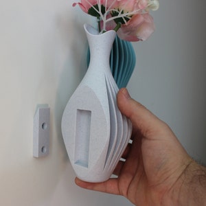 Wall Mounted Wave Vase, 3D Printed Home Decor Gift, Sleek Vase Design ...